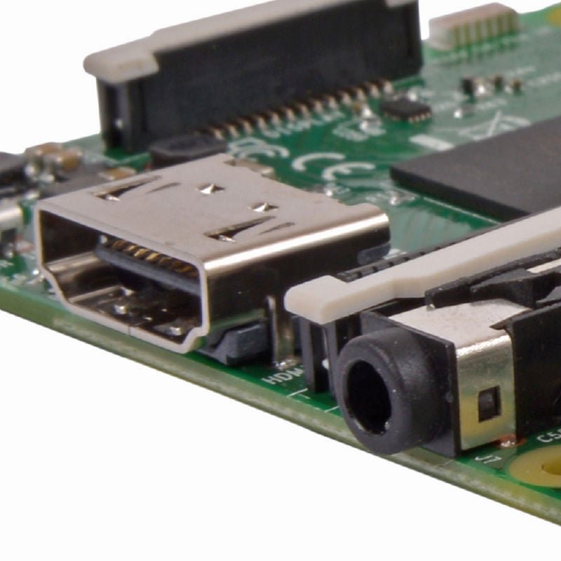 PcCom Raspberry Pi 3B Kit 32GB | PcComponentes.com